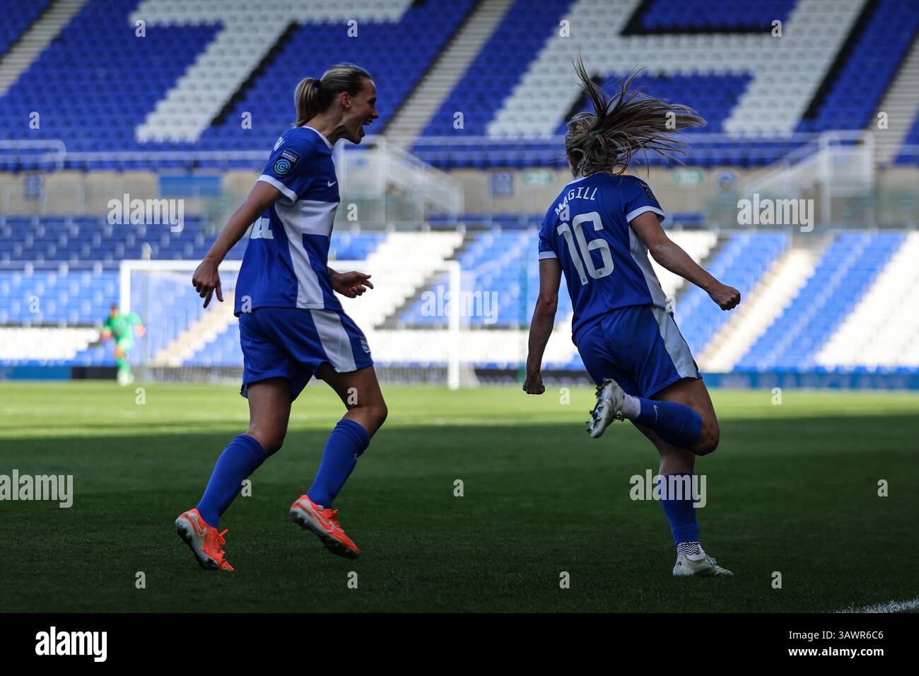 Birmingham, England, April 20th 2025: Simone Magill (16 Birmingham City ...