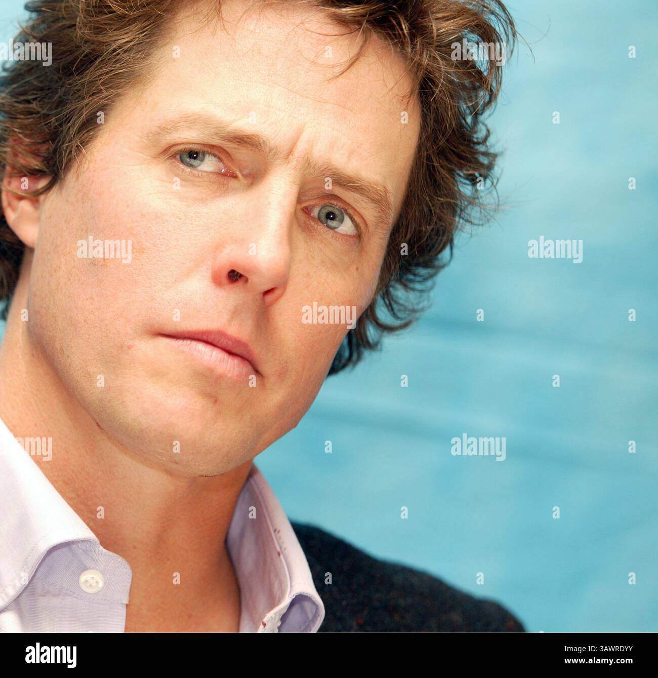 Young hugh grant hi-res stock photography and images - Alamy
