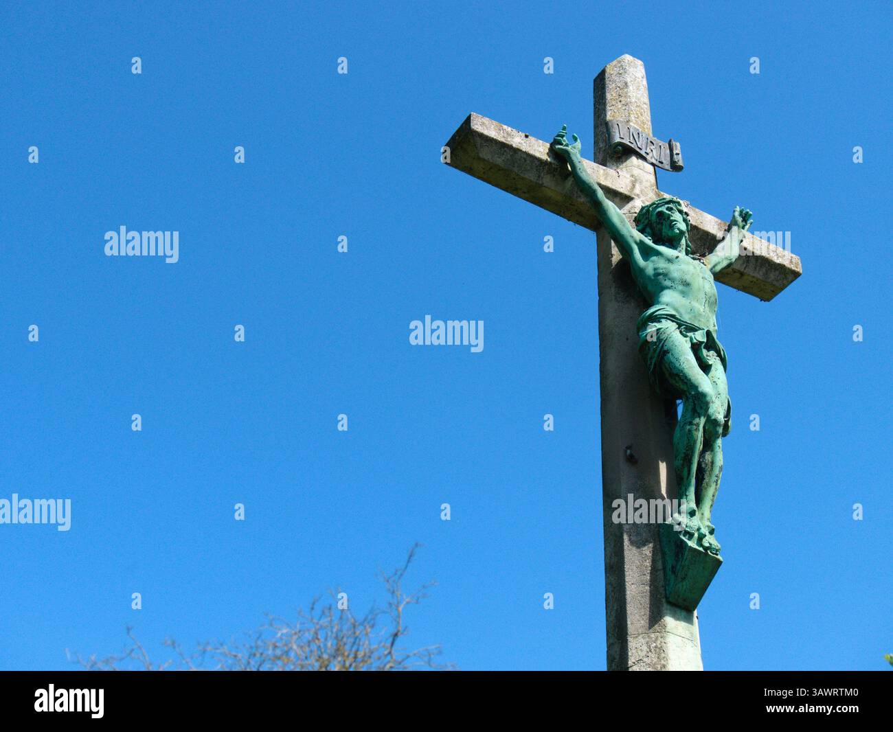 Jesus Christ Statue - clear sky background. Son of God, Christmas ...