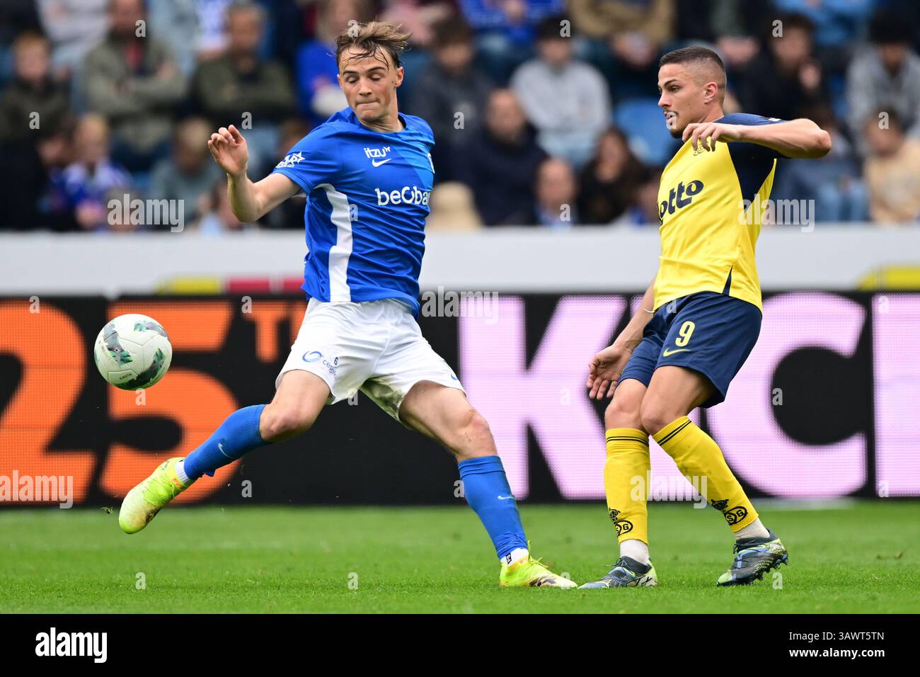 GENK - (l-r) Matte Smets of KRC Genk, Franjo Ivanovic of Royale Union ...