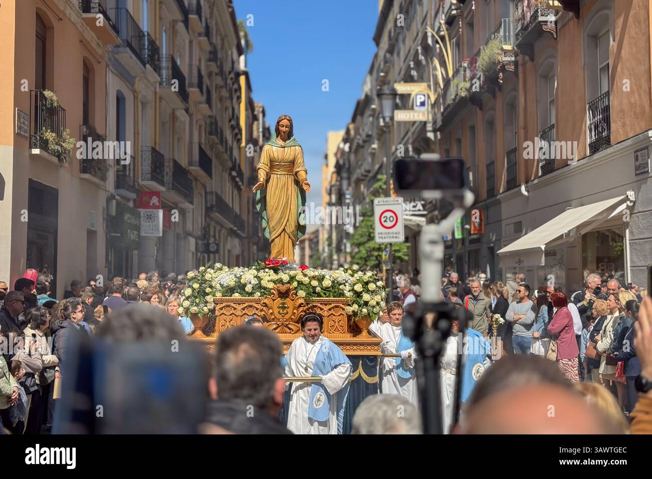 Public processions hi-res stock photography and images - Alamy