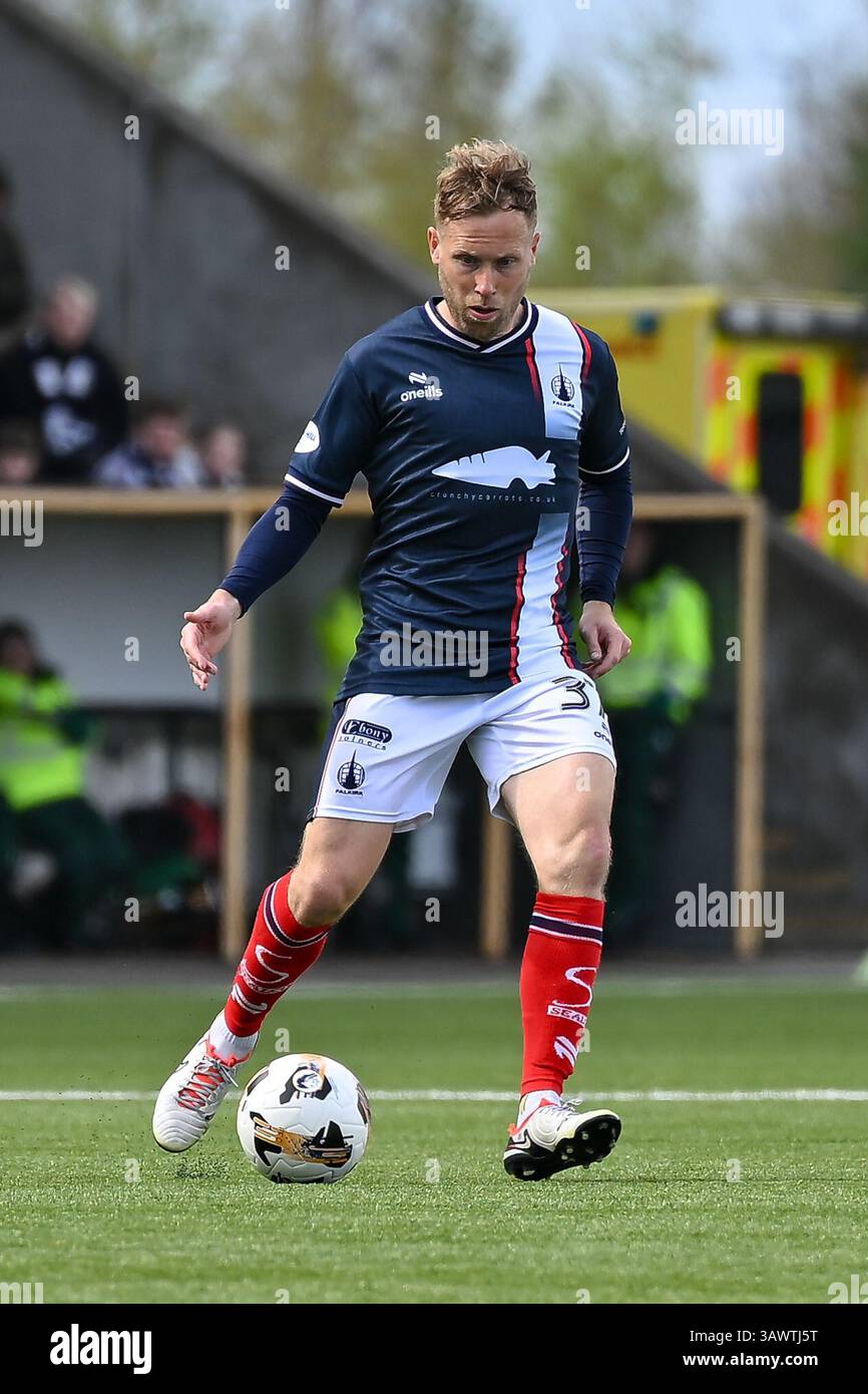Falkirk, Scotland, UK. 19th April, 2025. Scott Arfield of Falkirk in ...