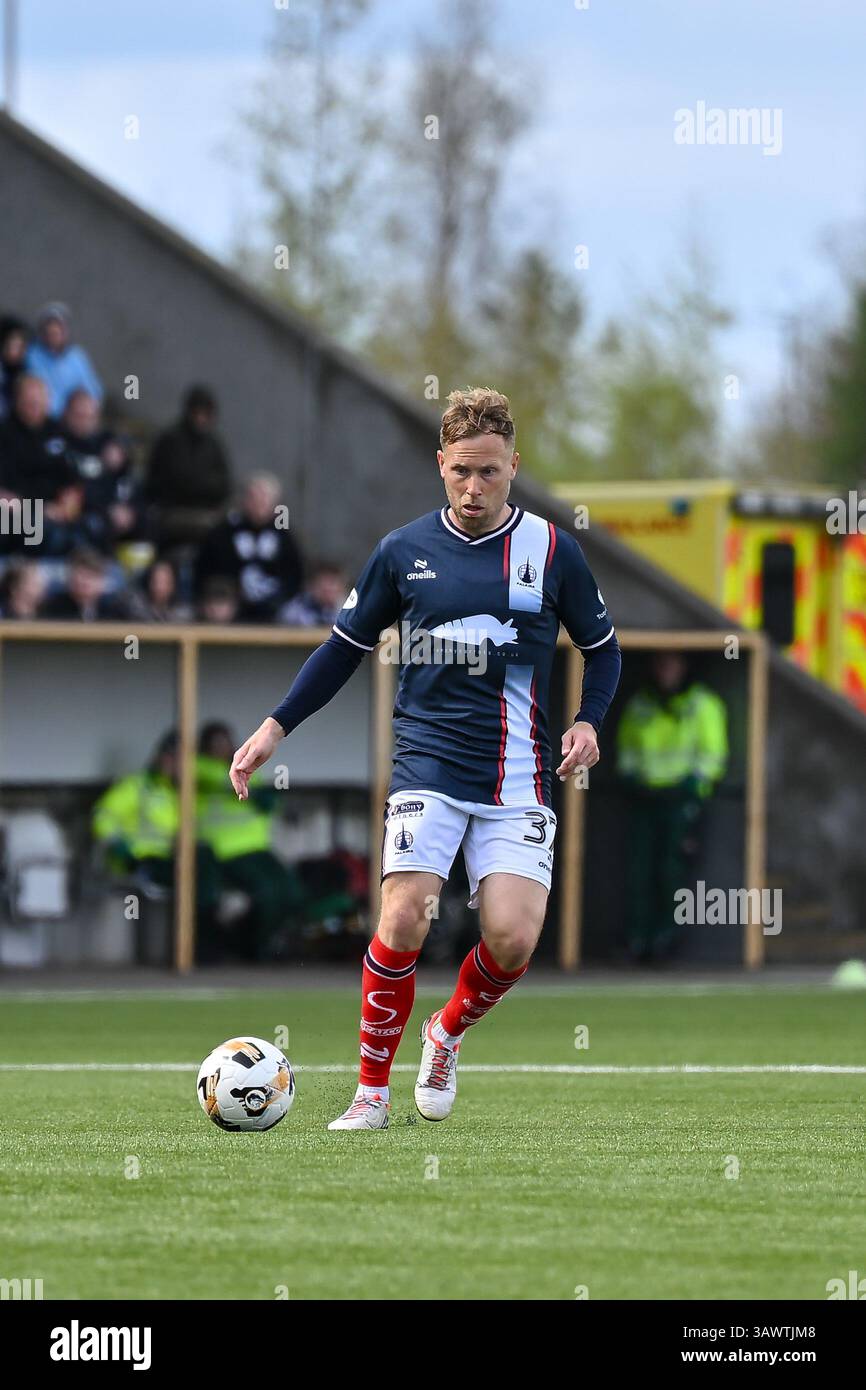 Falkirk, Scotland, UK. 19th April, 2025. Scott Arfield of Falkirk in ...