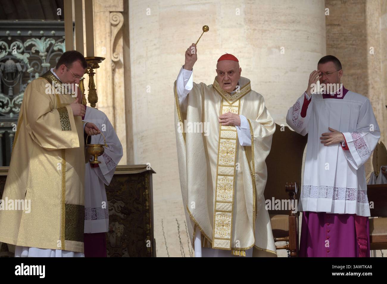 VATICAN CITY, VATICAN - APRIL 20: Easter mass presided over by Cardinal ...