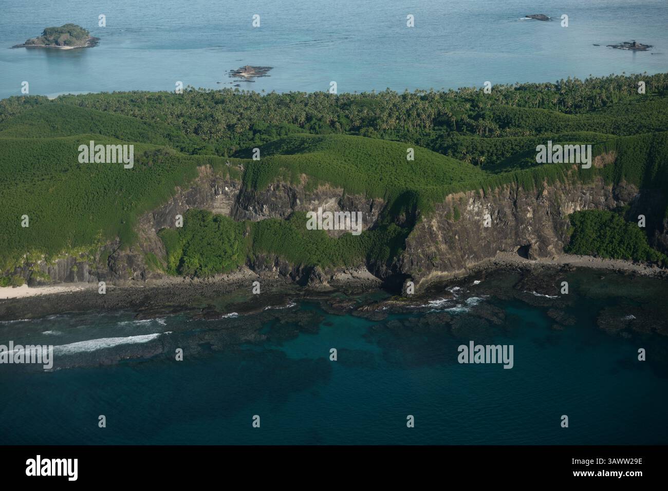 Aerial view of the west side of Yasawa Island in Fiji Stock Photo - Alamy