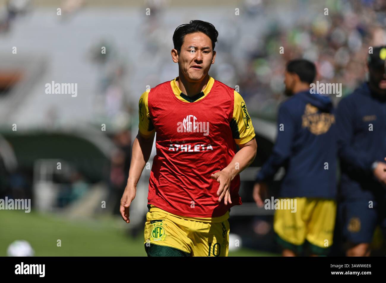 Caxias Do Sul, Brazil. 20th Apr, 2025. Images of the football match ...
