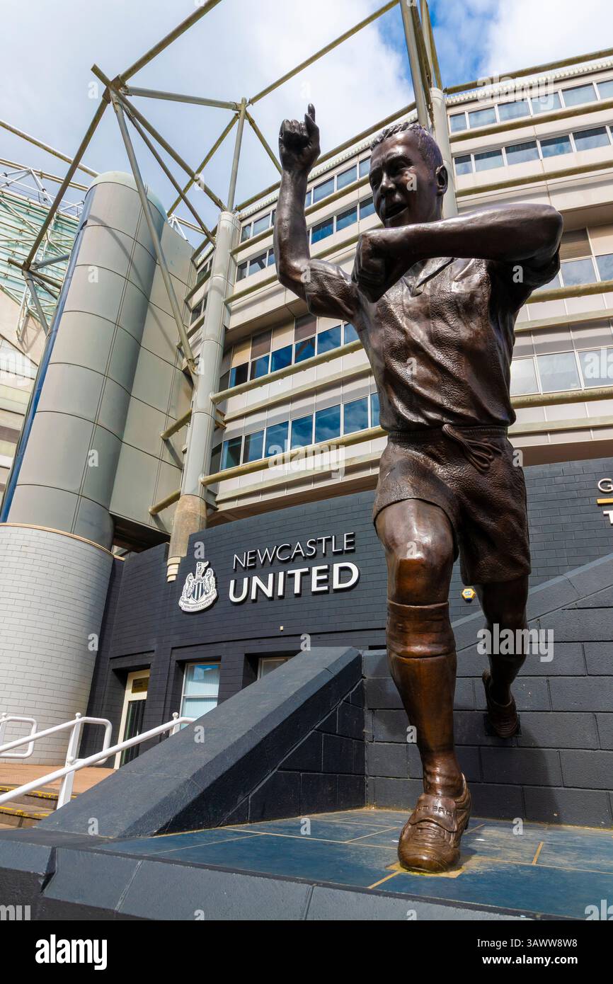 Alan shearer england newcastle united hi-res stock photography and ...