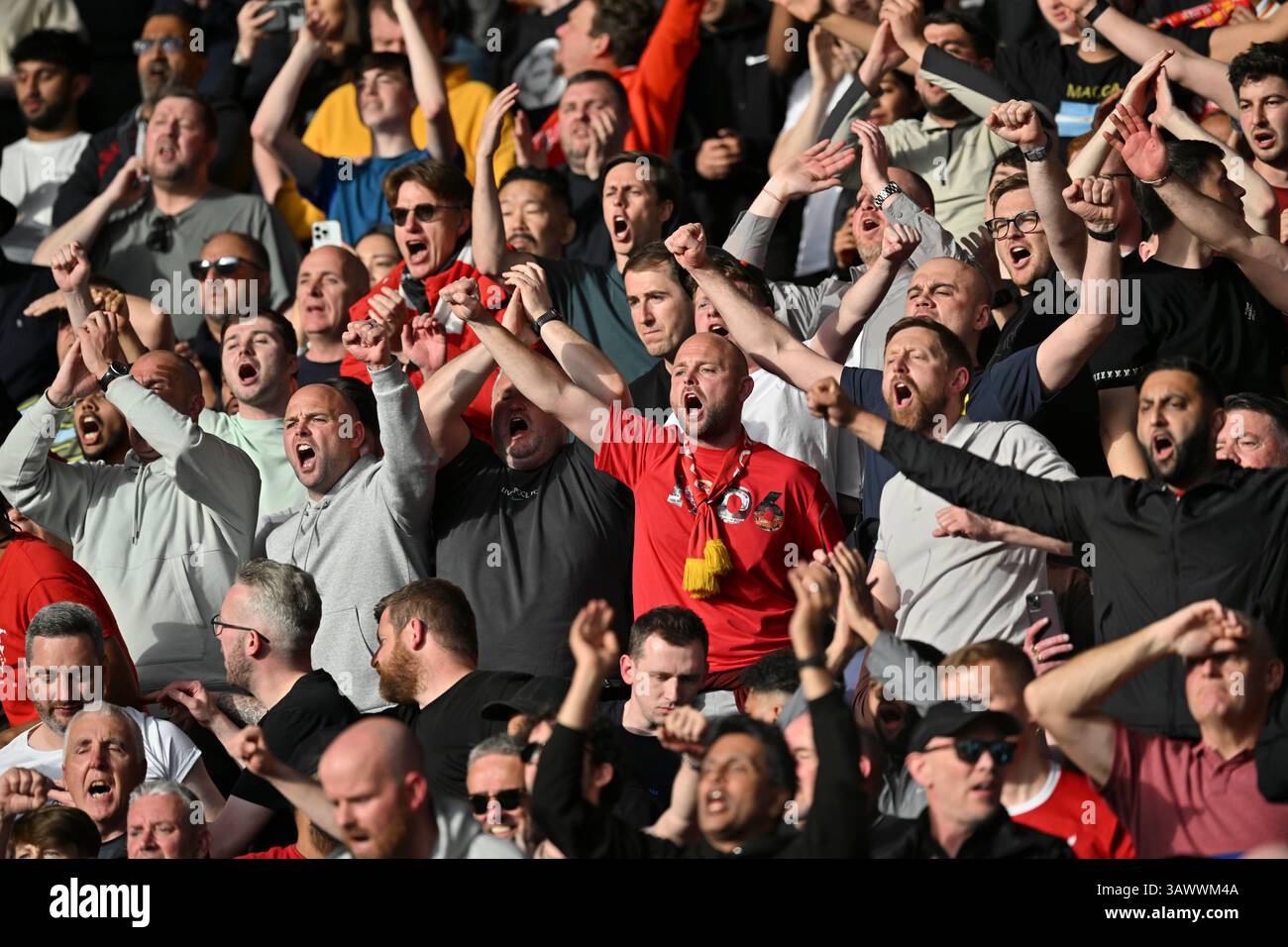 Liverpool win premier league hi-res stock photography and images - Alamy