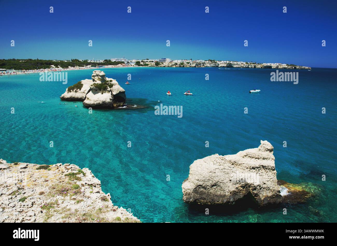 Le Due Sorelle twin rocks at Torre dell'Orso, Salento, ITALY Stock ...