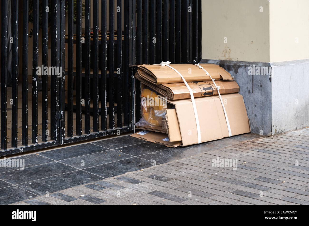 Improvised sleeping tent for homeless people in the Avenue Adolphe Max ...