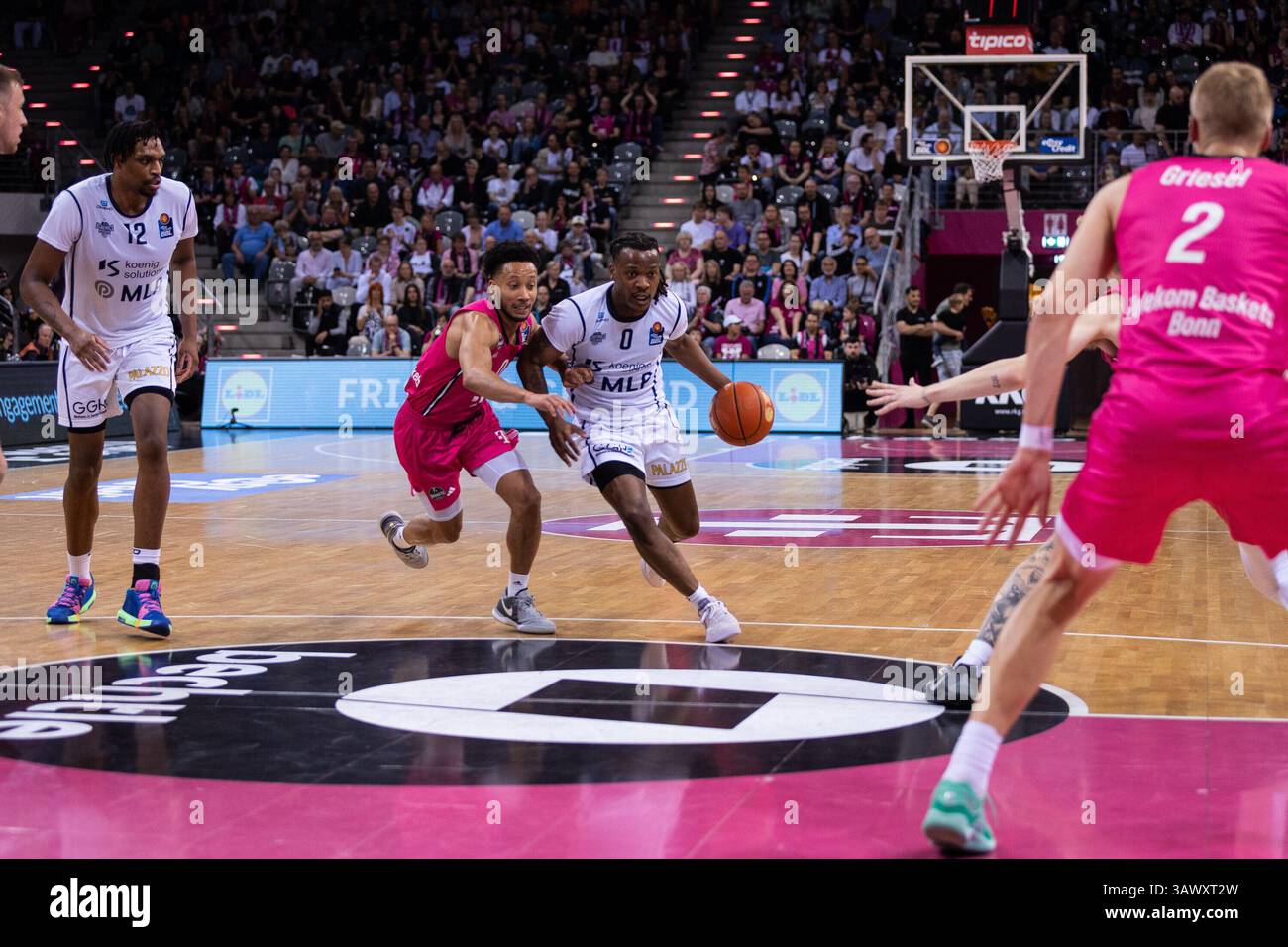 Bonn, Deutschland. 20th Apr, 2025. DJ Horne (MLP Academics Heidelberg ...