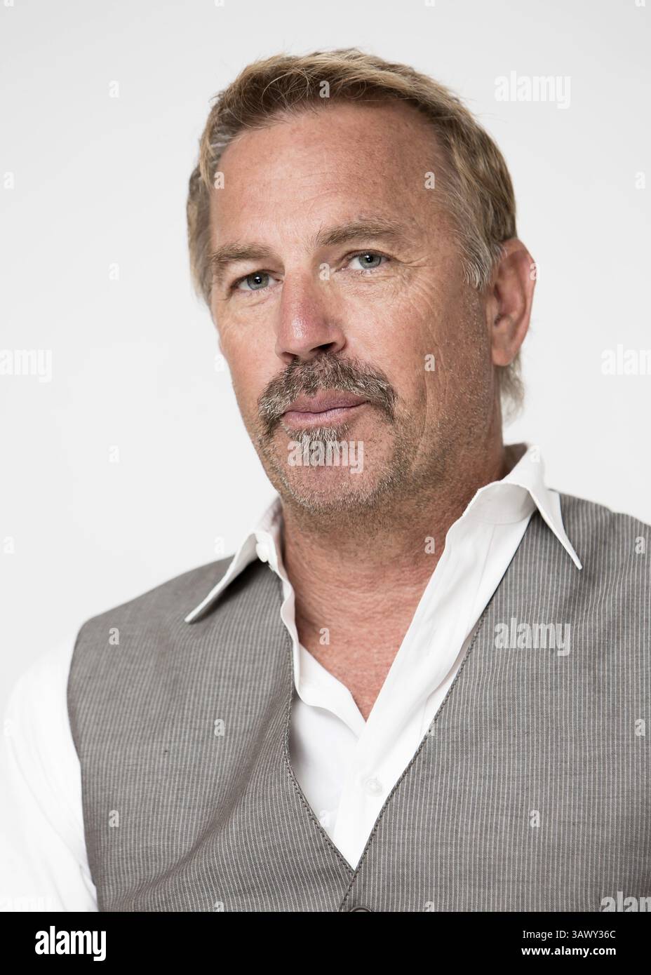 March 29, 2014 - Hollywood, California, U.S. - KEVIN COSTNER promoting ...