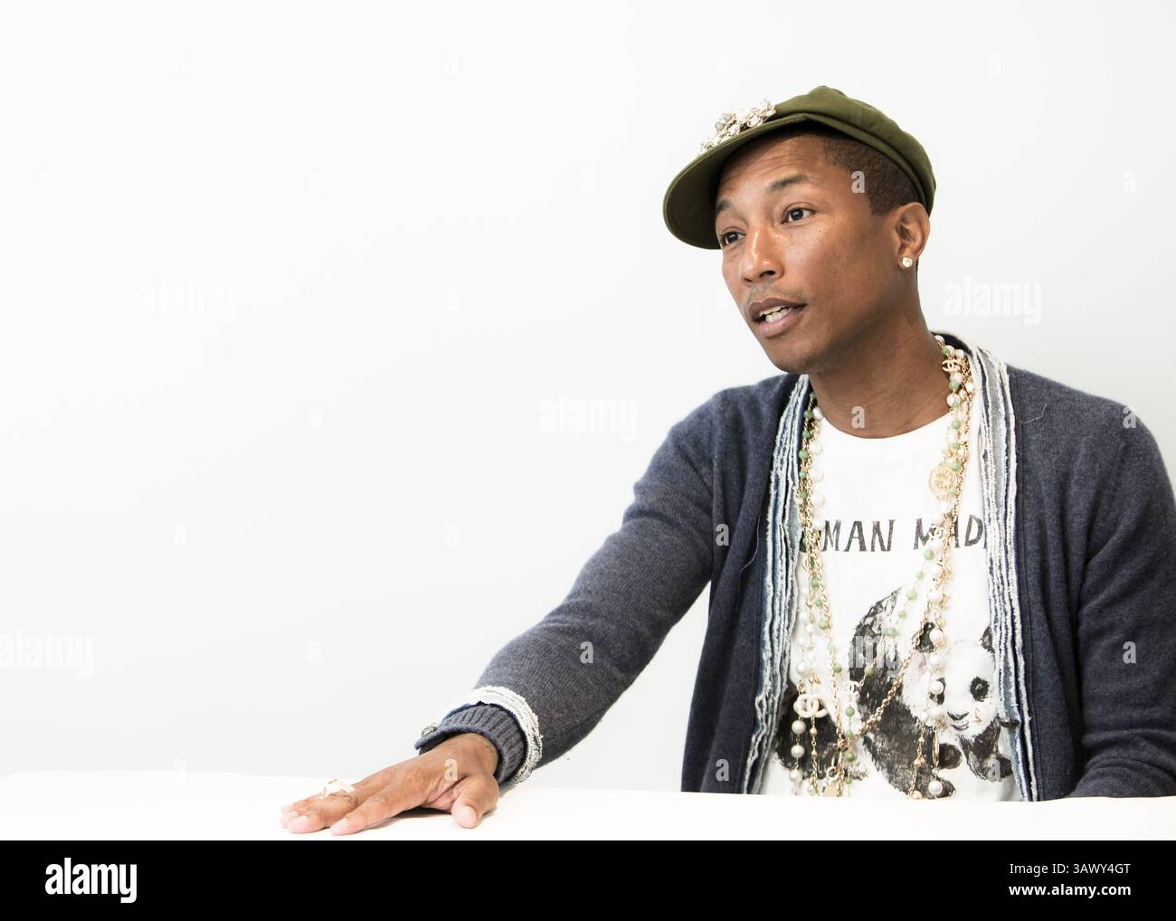 American singer songwriter rapper hi-res stock photography and images ...