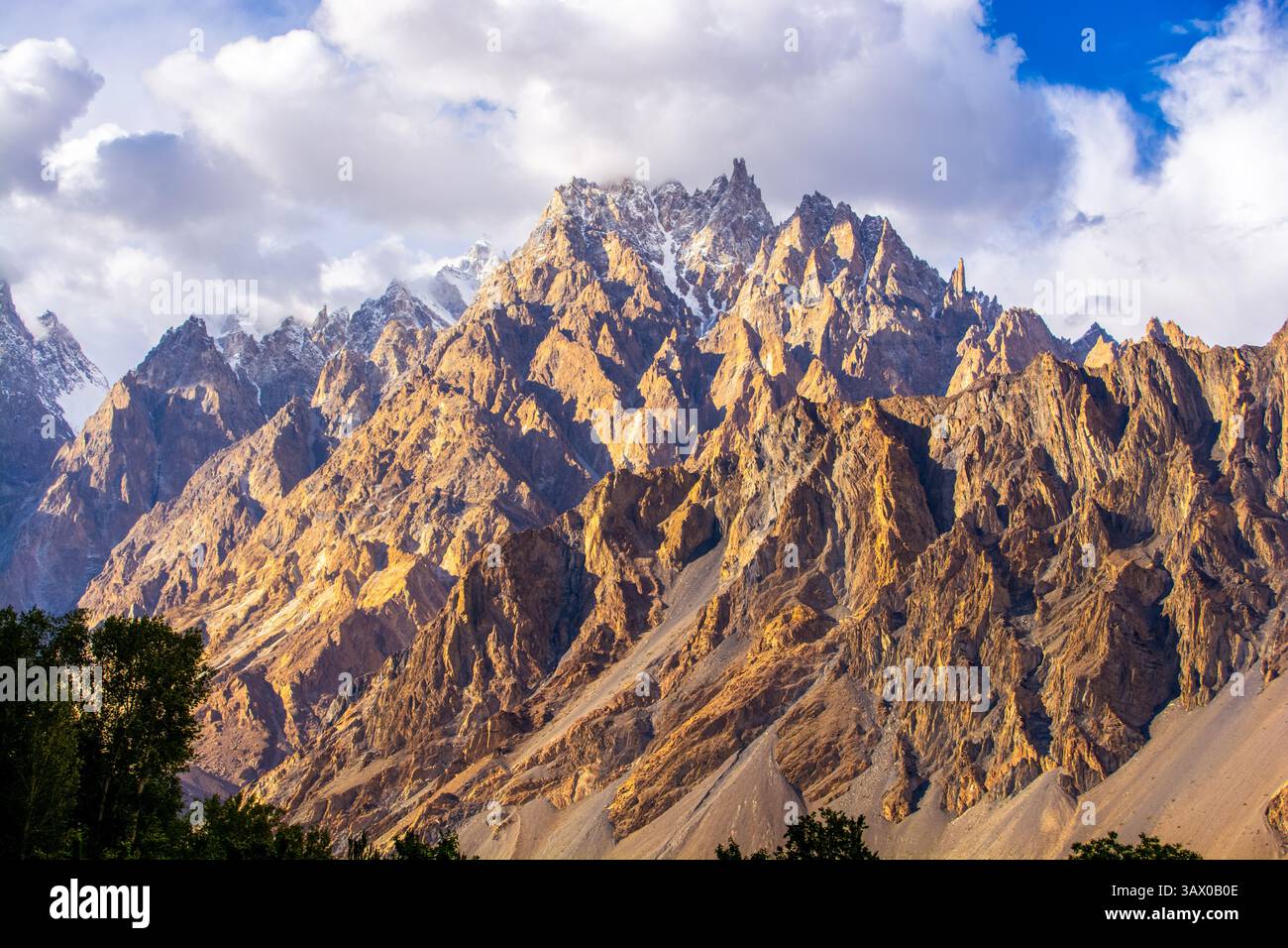 Passu cone hi-res stock photography and images - Alamy