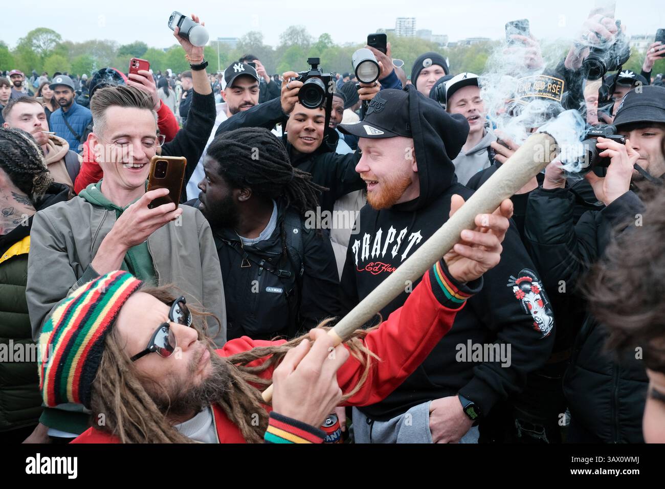 London, UK. 20th April 2025. Thousands of smokers and cannabis ...