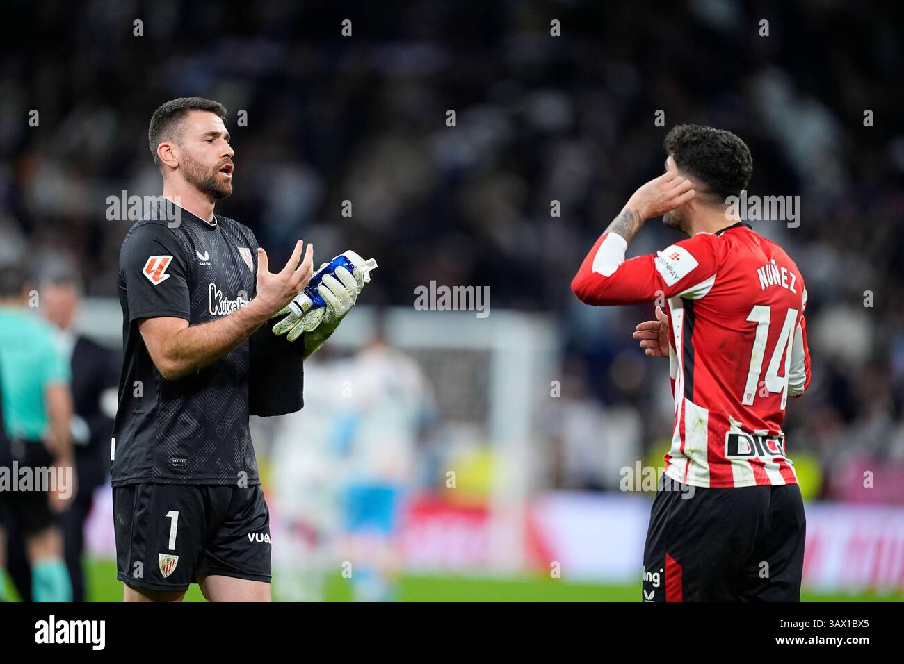 Unai Simon of Athletic Club laments with Unai Nunez during the Spanish ...