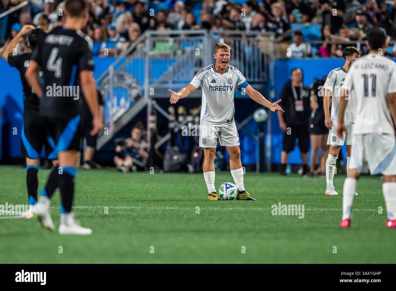 Charlotte, Nc, USA. 19th Apr, 2025. San Diego FC defender Jeppe ...