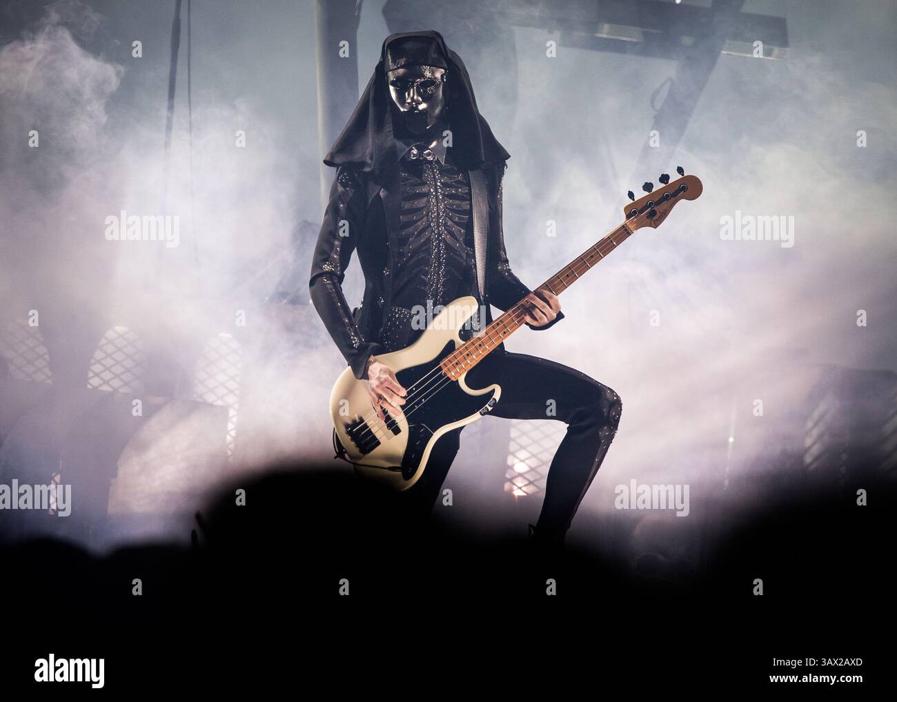 Ghost band hi-res stock photography and images - Alamy