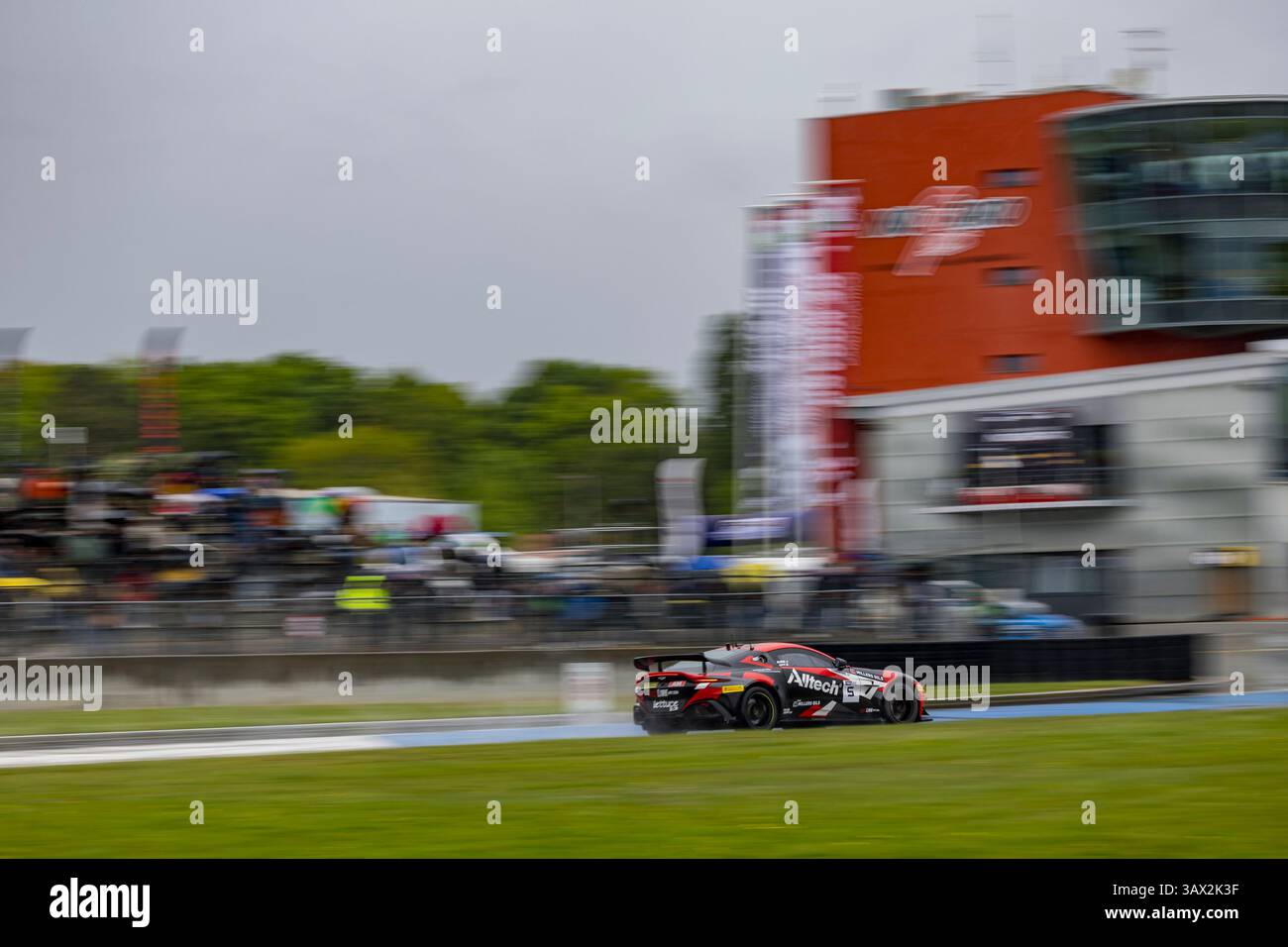 05 SLOSS Jodie (GRB), Mirage Racing, Aston Martin Vantage AMR GT4 EVO ...