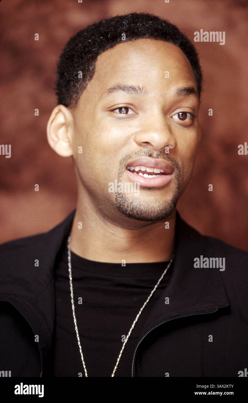 June 1, 2002 - New, York, New York, U.S. - WILL SMITH promotes 'Men In ...