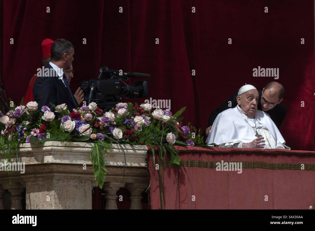 Vatican city, Vatican, 20 April 2025. Pope Francis delivers his Urbi et ...