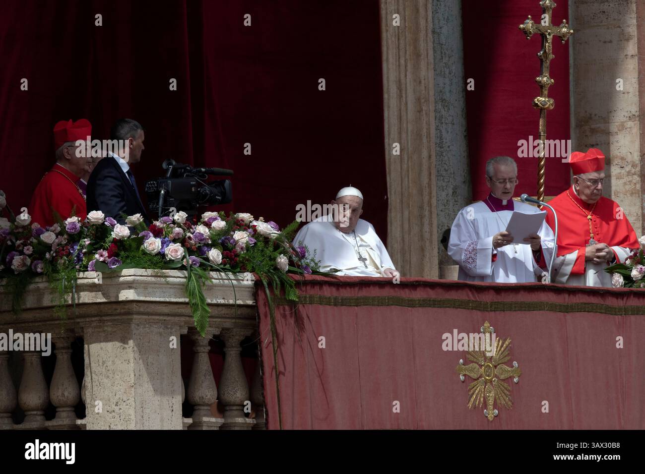 Vatican city, Vatican, 20 April 2025. Pope Francis delivers his Urbi et ...