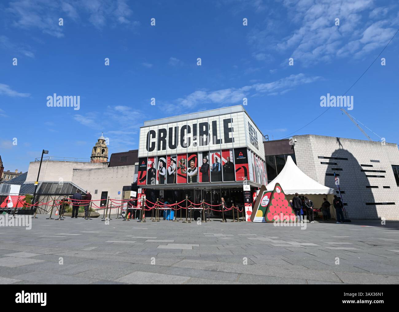 Crucible theatre sheffield general hi-res stock photography and images ...