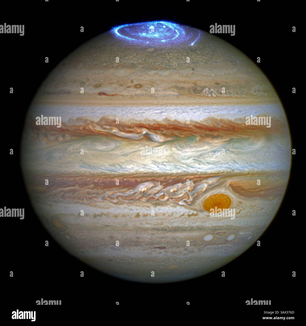 June 30, 2016 - Auroras in Jupiter's atmosphere..Hubble captures ...