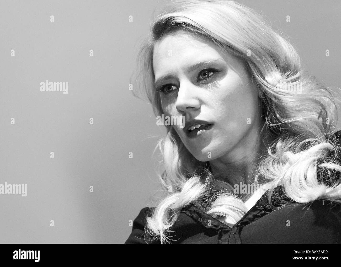 Kate mckinnon ghostbusters Black and White Stock Photos & Images - Alamy