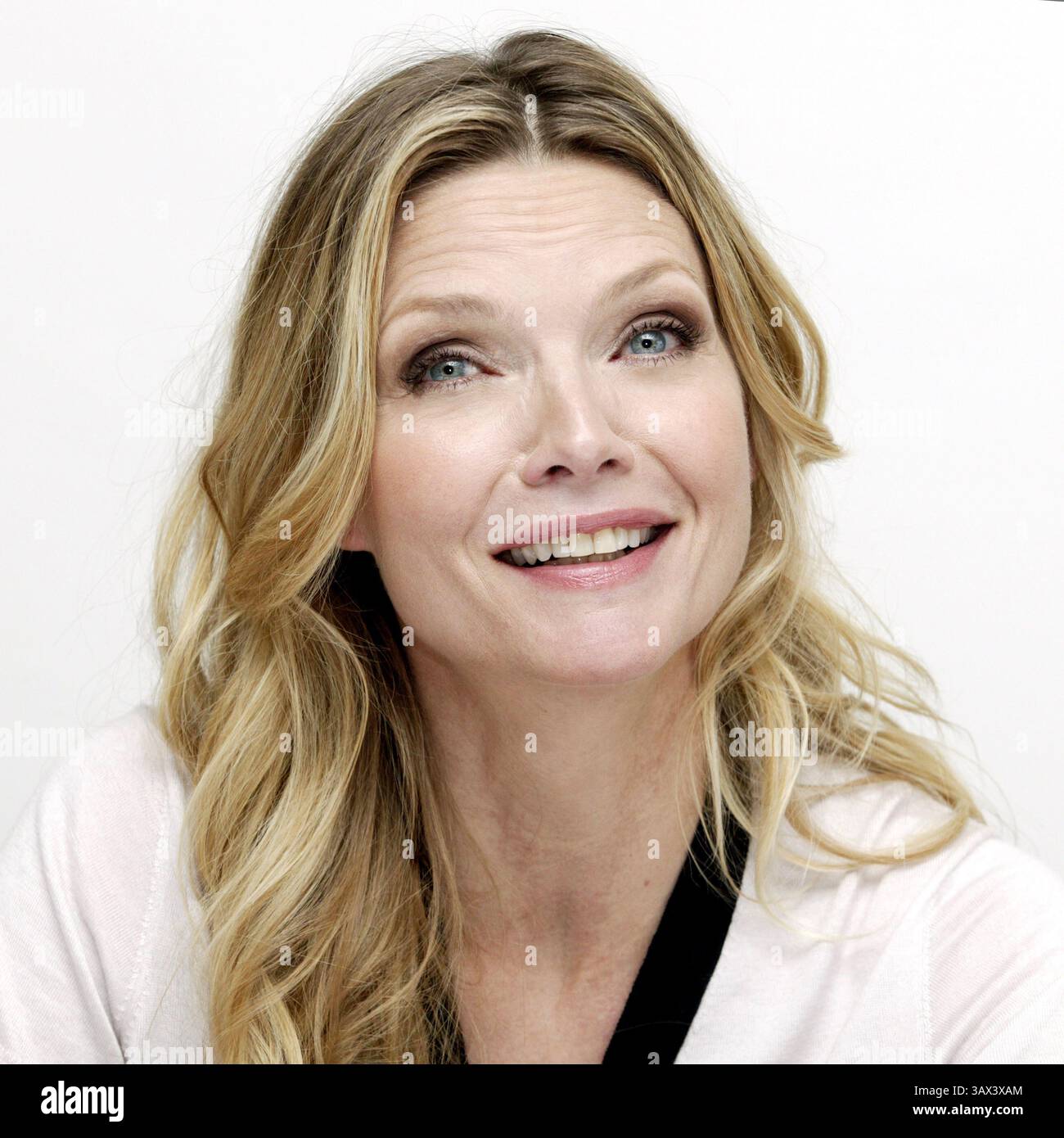 June 15, 2007 - Beverly Hills, California, U.S. - MICHELLE PFEIFFER ...