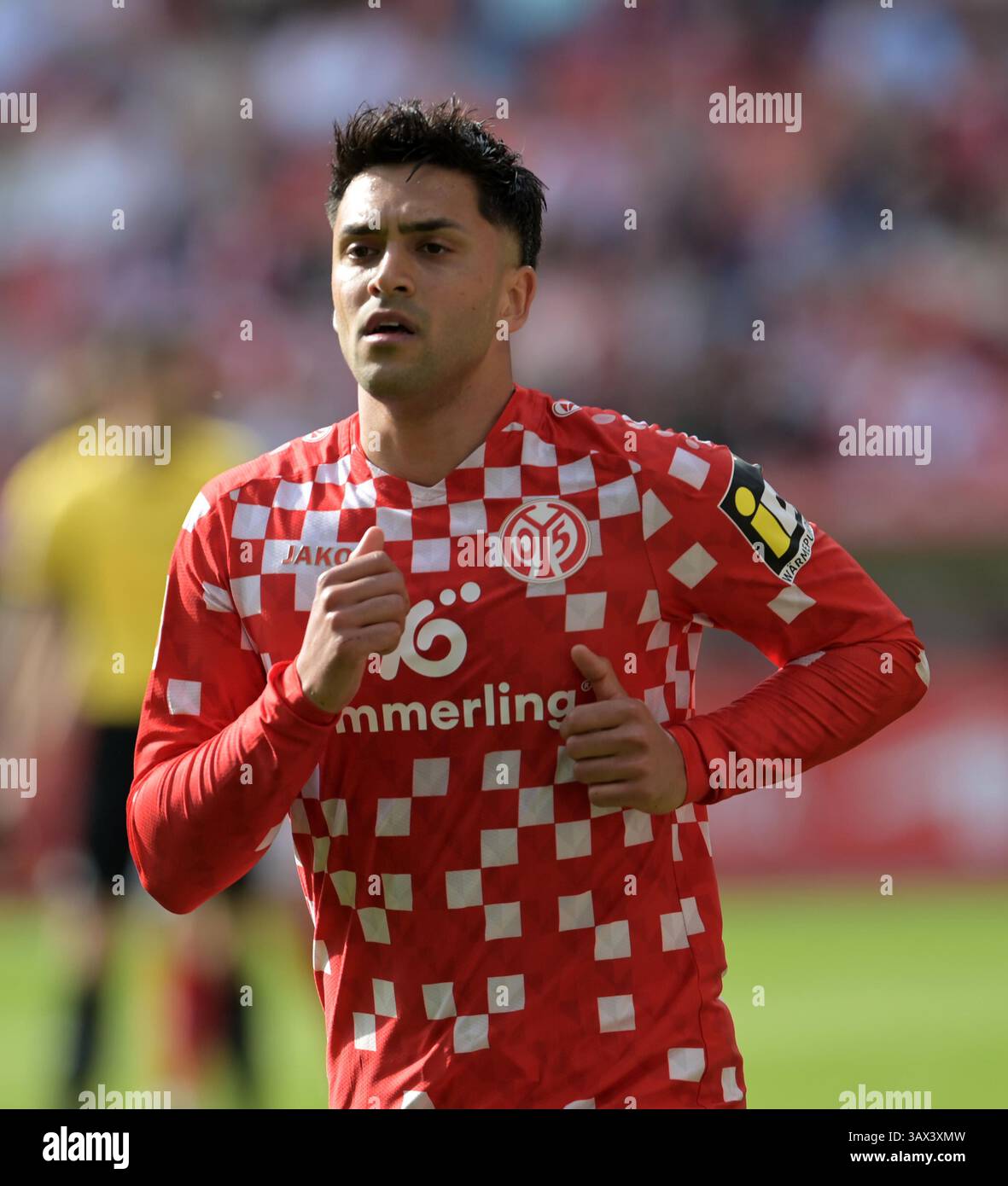 Nadien Amiri fotografiert beim Fußball Bundesliga Spiel Mainz 05 gegen ...