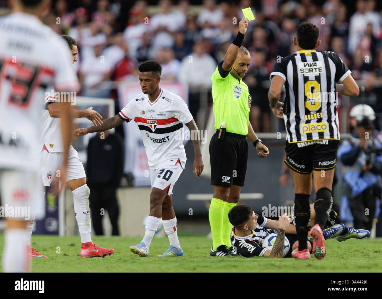 Sao Paulo, Brazil. 20th April, 2025. Soccer Football - Brazilian Championship – São Paulo vs ...