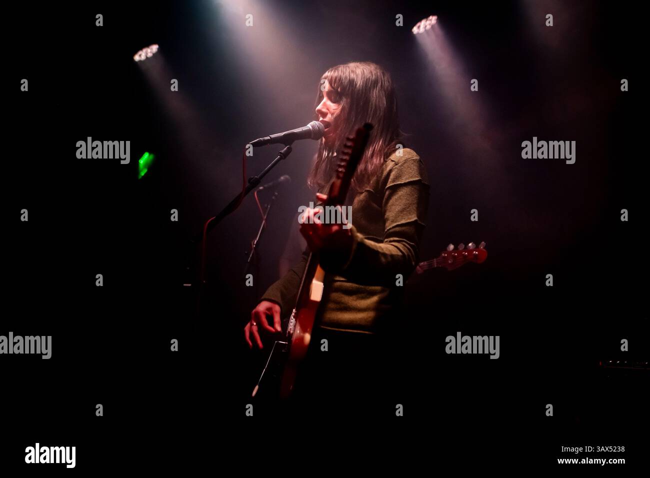 Edinburgh, Scotland. Sun 20 April 2025. Irish singer-songwriter Maria ...