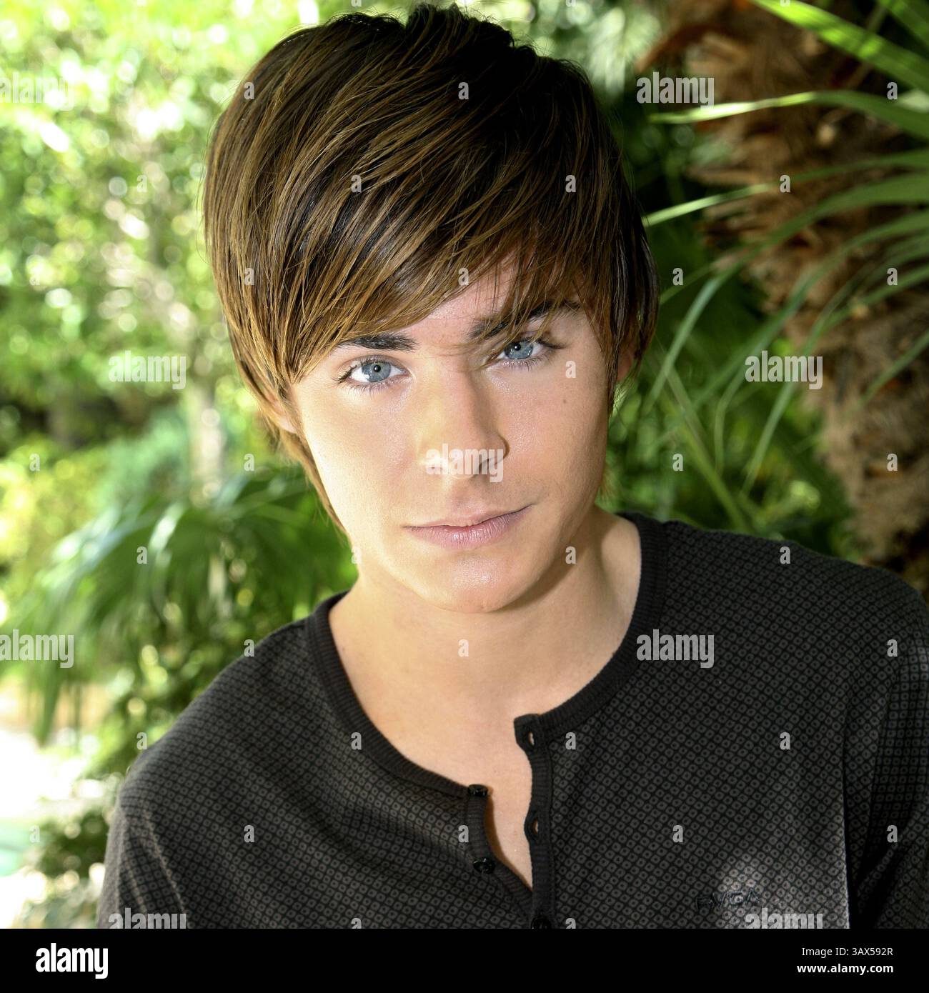 July 24, 2007 - Hollywood, California, U.S. - Zac Efron promoting ...