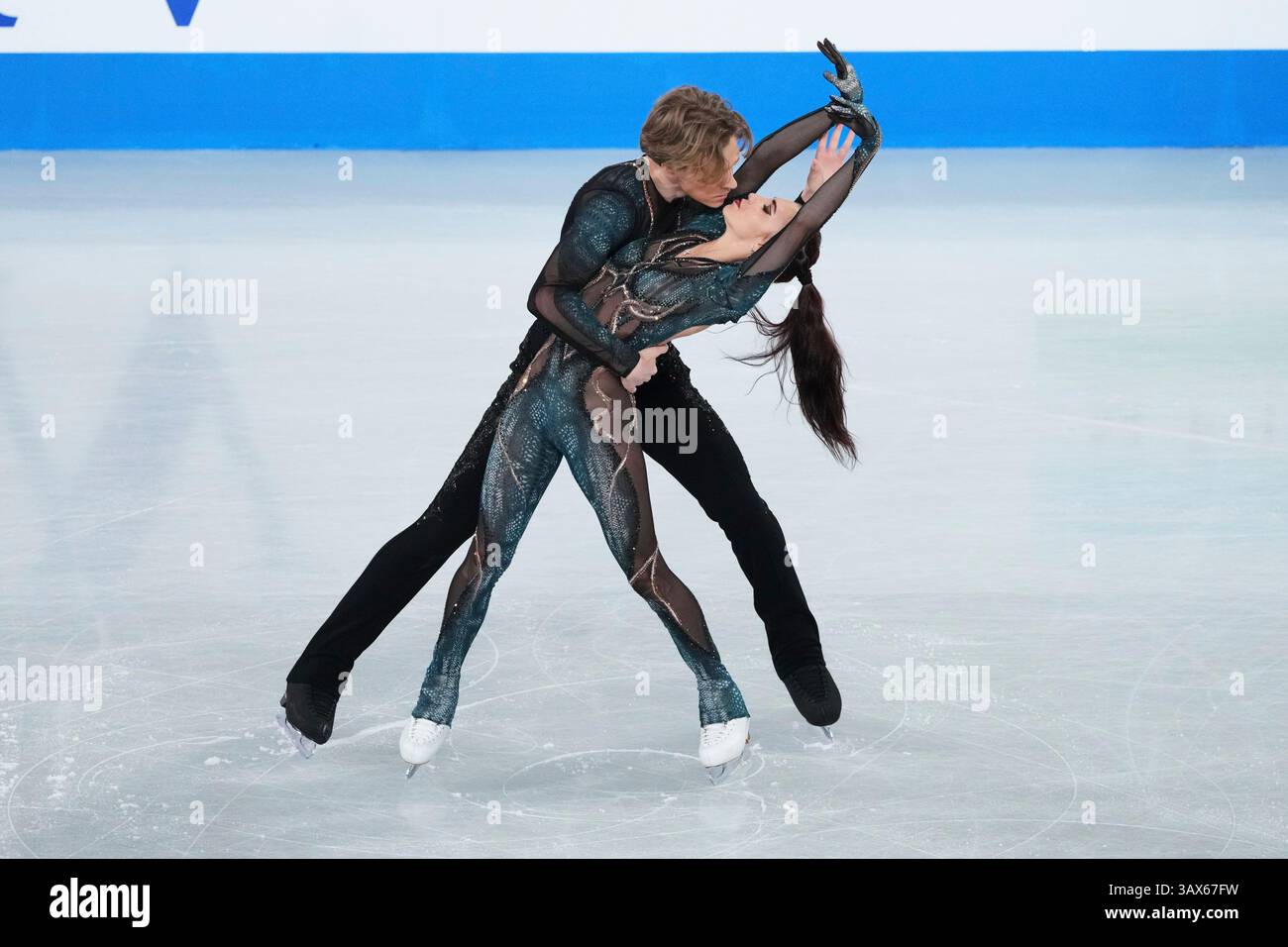 Tokyo, Japan. 18th Apr, 2025. Diana Davis & Gleb Smolkin (GEO) Figure ...