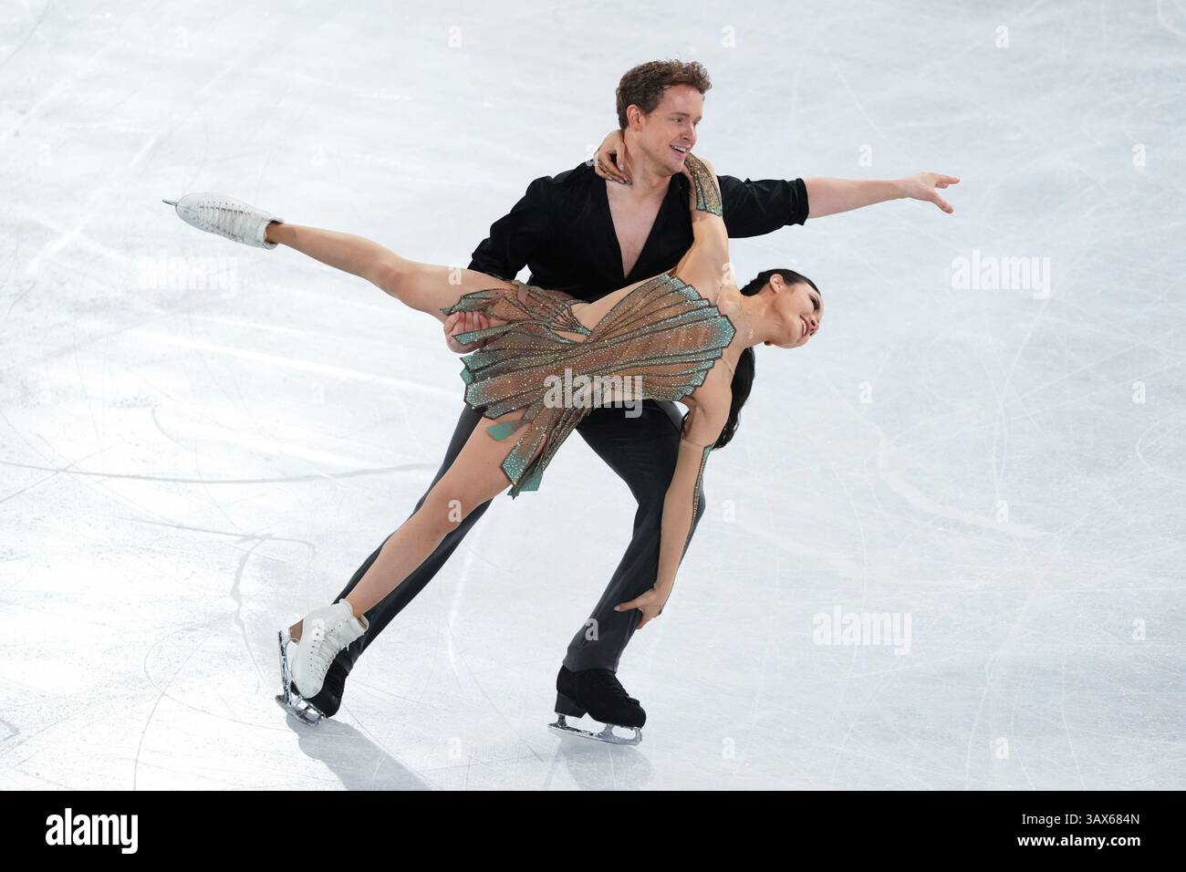 Tokyo, Japan. 18th Apr, 2025. Madison Chock & Evan Bates (USA) Figure ...
