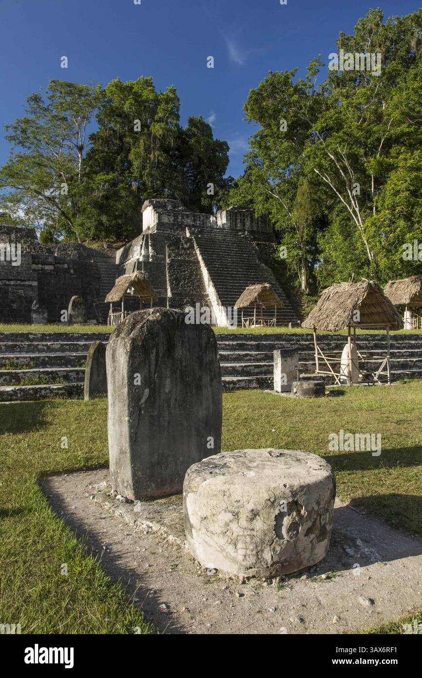 Tikal stela 4 hi-res stock photography and images - Alamy