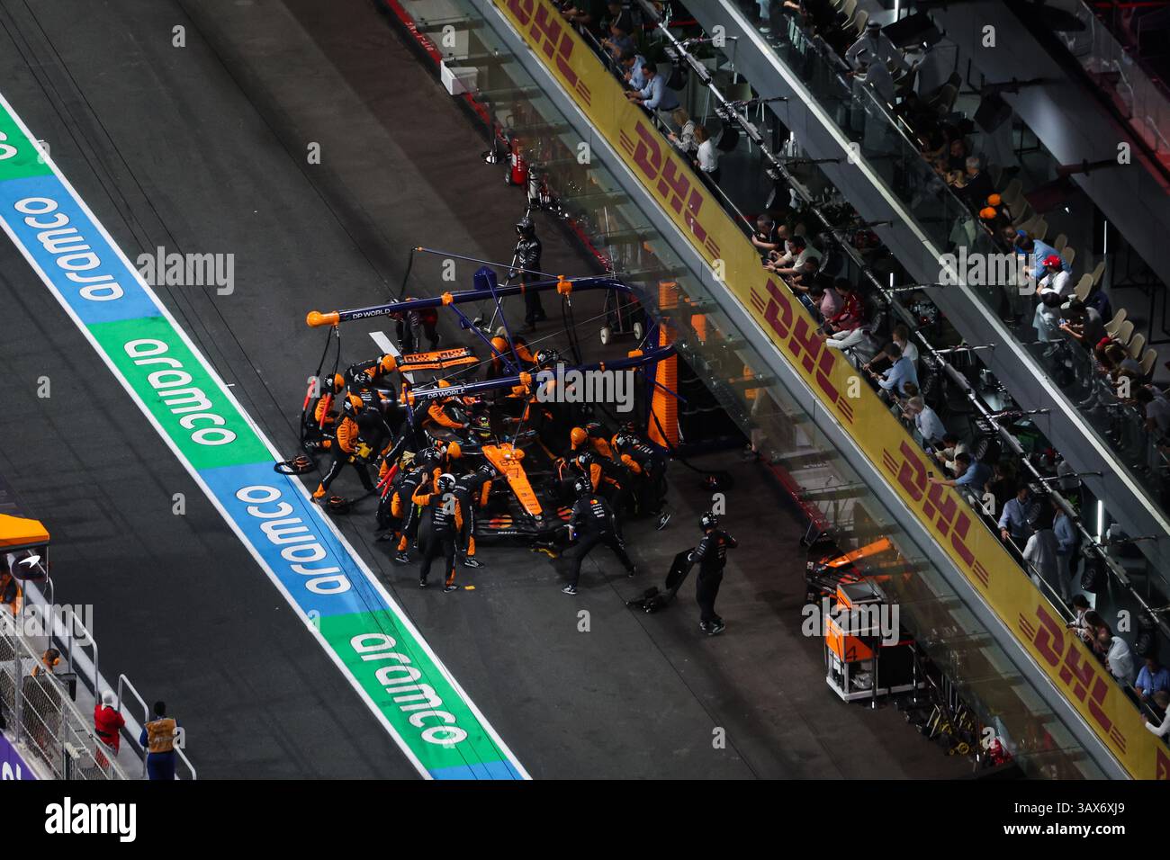 81 PIASTRI Oscar (aus), McLaren F1 Team MCL39, action pitstop during the Formula 1 STC Saudi ...