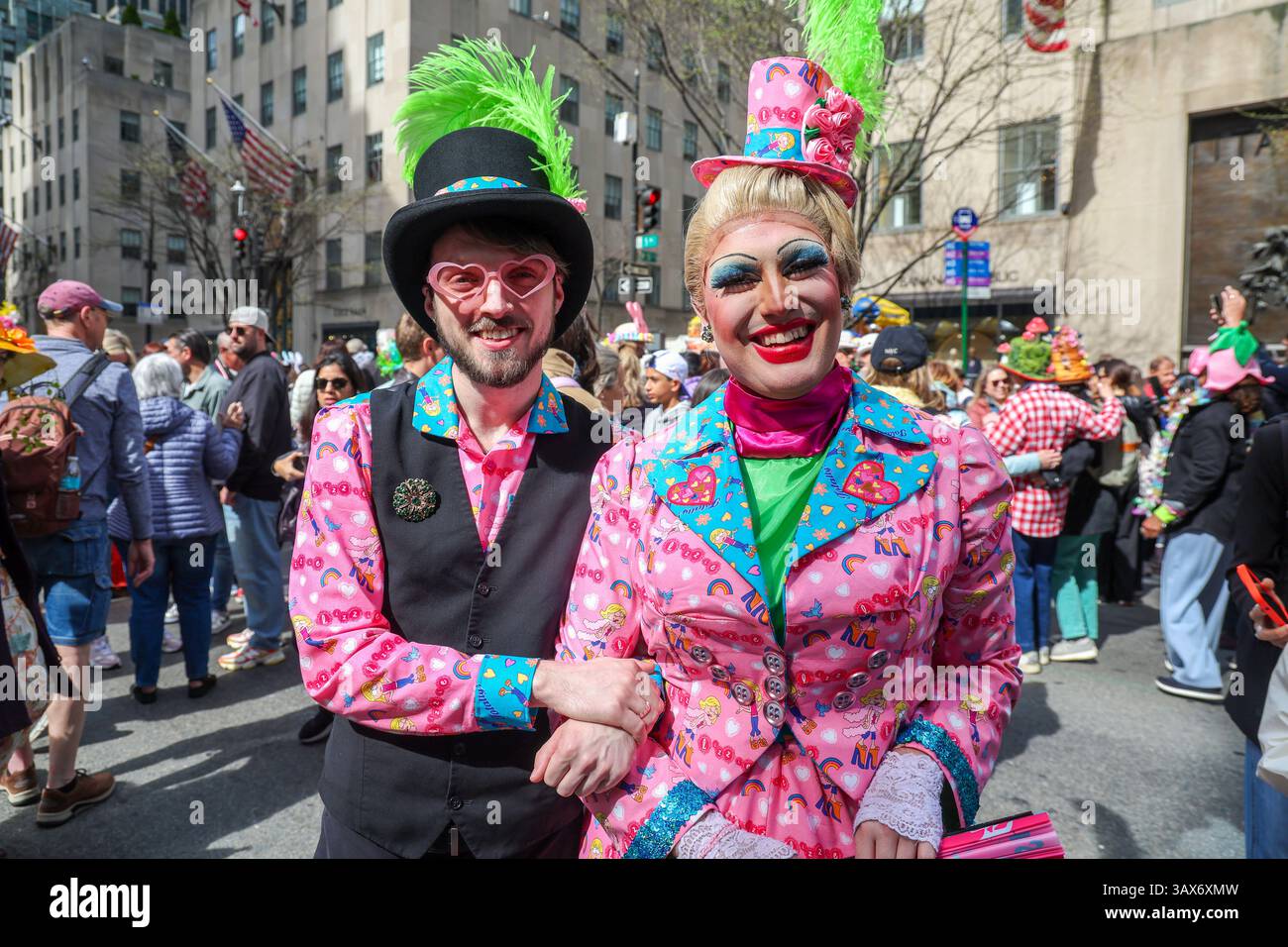 Costumed participants Christian Schofield from Oregon and Ashley ...