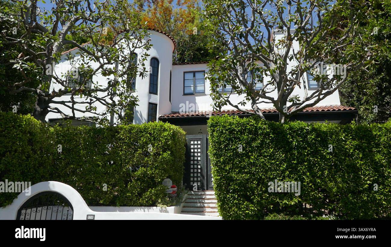 Los Angeles, California, USA 20th April 2025 Andy Warhol, Singer Tina ...