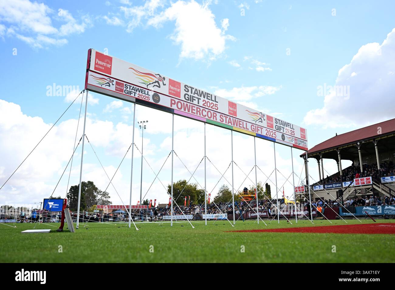 Stawell, Australia. 21st Apr, 2025. A general view ahead of the Stawell ...