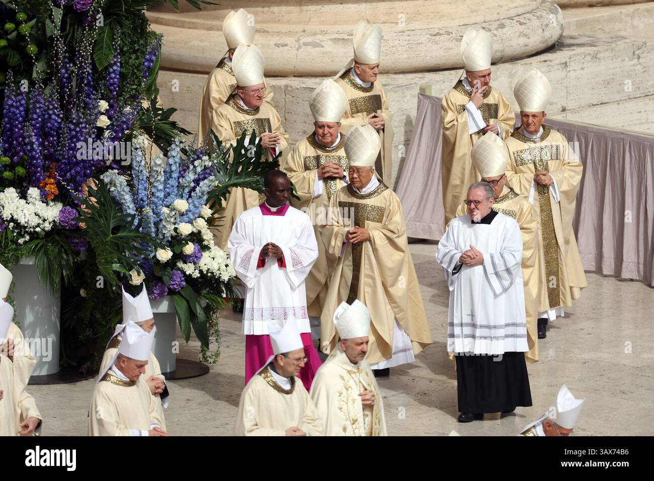 Rome, Italy. 20th Apr, 2025. Cardinals arrive in procession for Holy ...