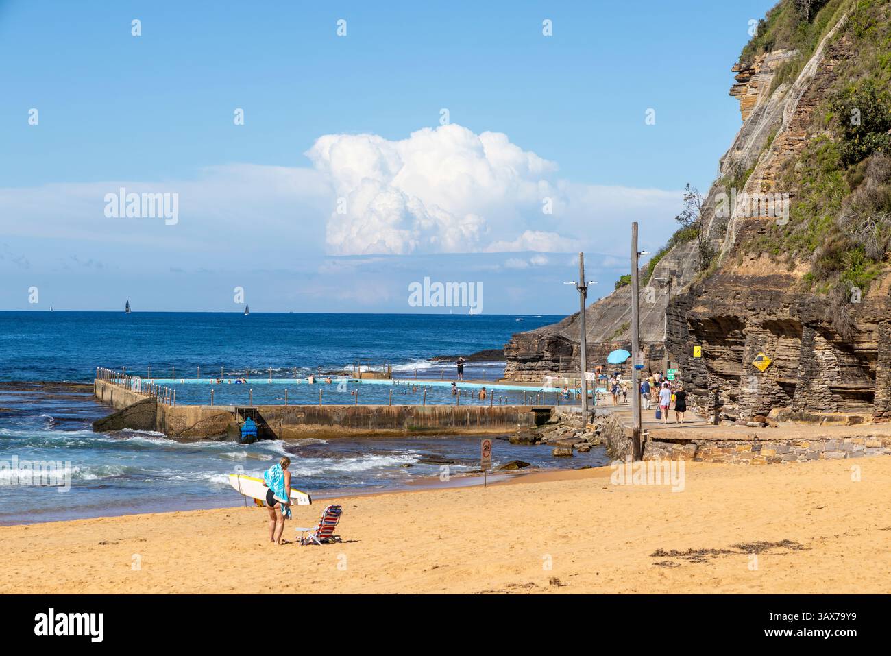 Bilgola Beach in Sydney Australia, hot autumn day with thunder cloud ...