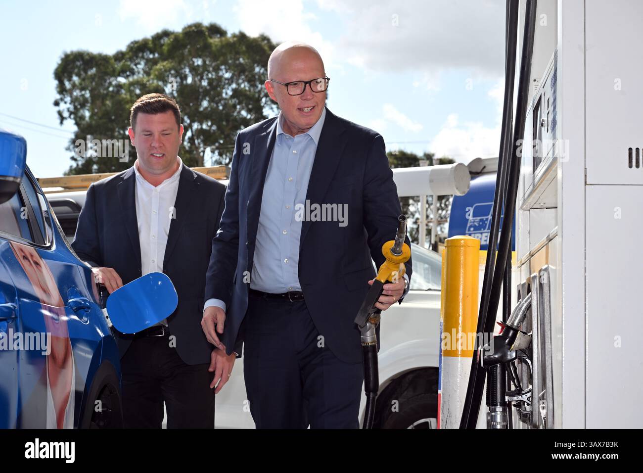 Melbourne, Australia. 21st Apr, 2025. Liberal candidate for Dunkley ...