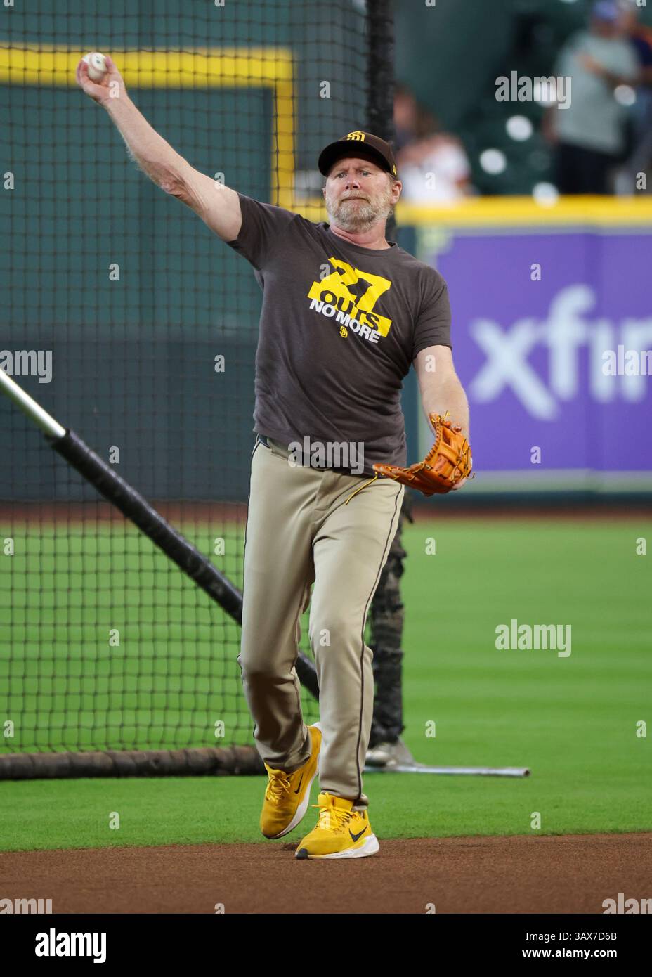 HOUSTON, TX - APRIL 20: San Diego Padres third base coach, infield ...