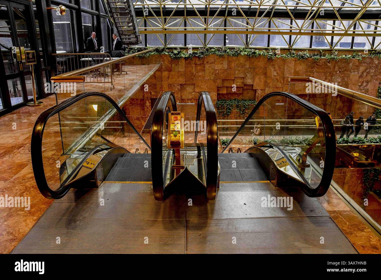 Donald trump apartment interior hi-res stock photography and images - Alamy