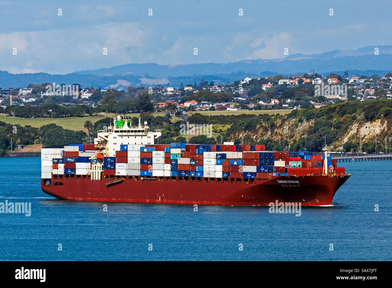 Tianjin Bridge, container ship entering Auckland, New Zealand Stock ...