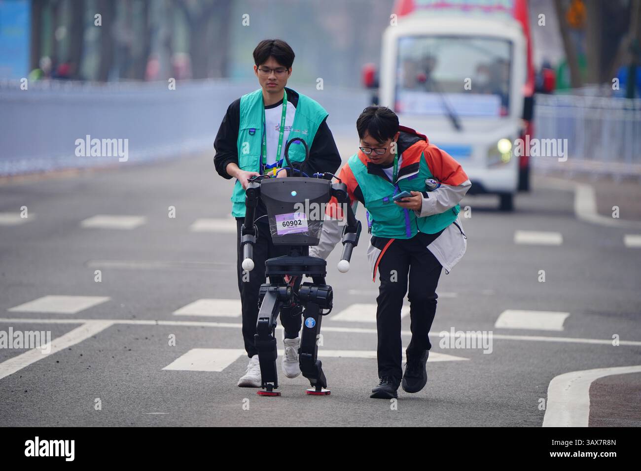The world's first humanoid robot half-marathon kicks off in Beijing ...