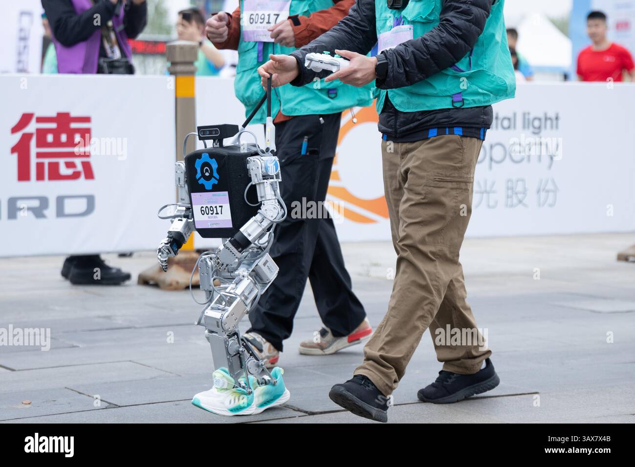 The world's first humanoid robot half-marathon kicks off in Beijing ...