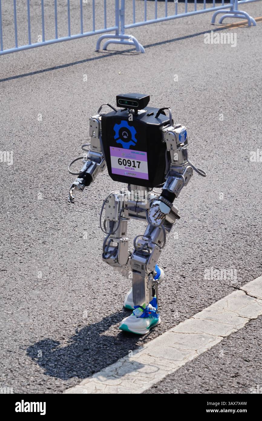 The world's first humanoid robot half-marathon kicks off in Beijing ...